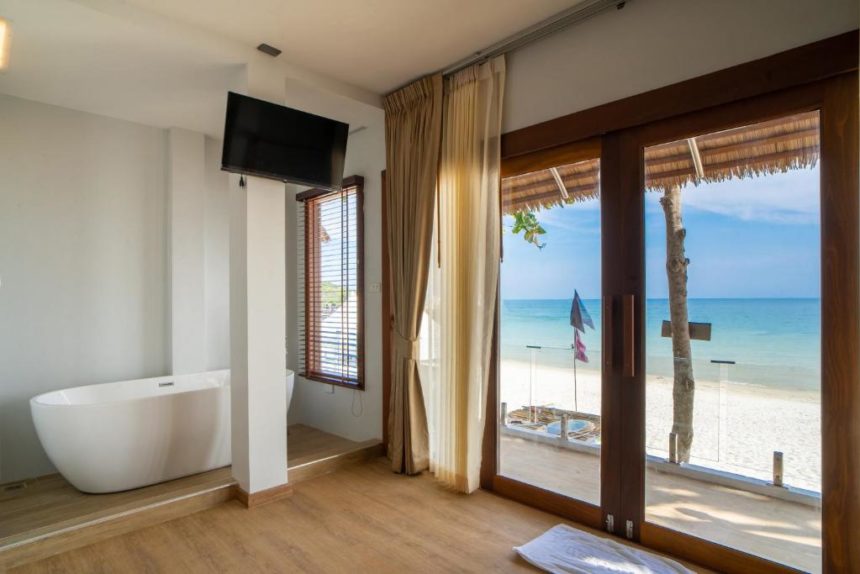 10 ที่พักเกาะเสม็ด ติดทะเล บรรยากาศดี อัปเดตใหม่ล่าสุด 2024 - Moohin