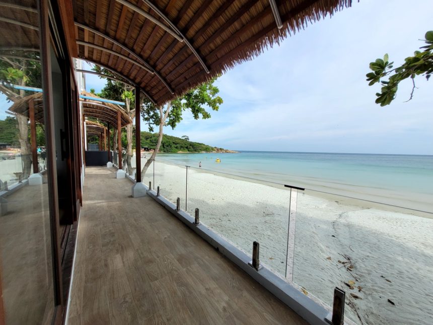 10 ที่พักเกาะเสม็ด ติดทะเล บรรยากาศดี อัปเดตใหม่ล่าสุด 2024 - Moohin